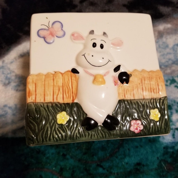 Accents | Ceramic Cottage Cow Tissue Box Holder | Poshmark